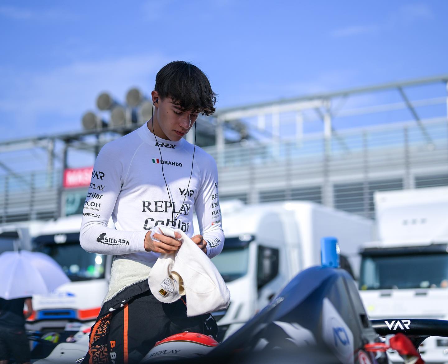 Brando Badoer: Interview with the Driver observated by McLaren